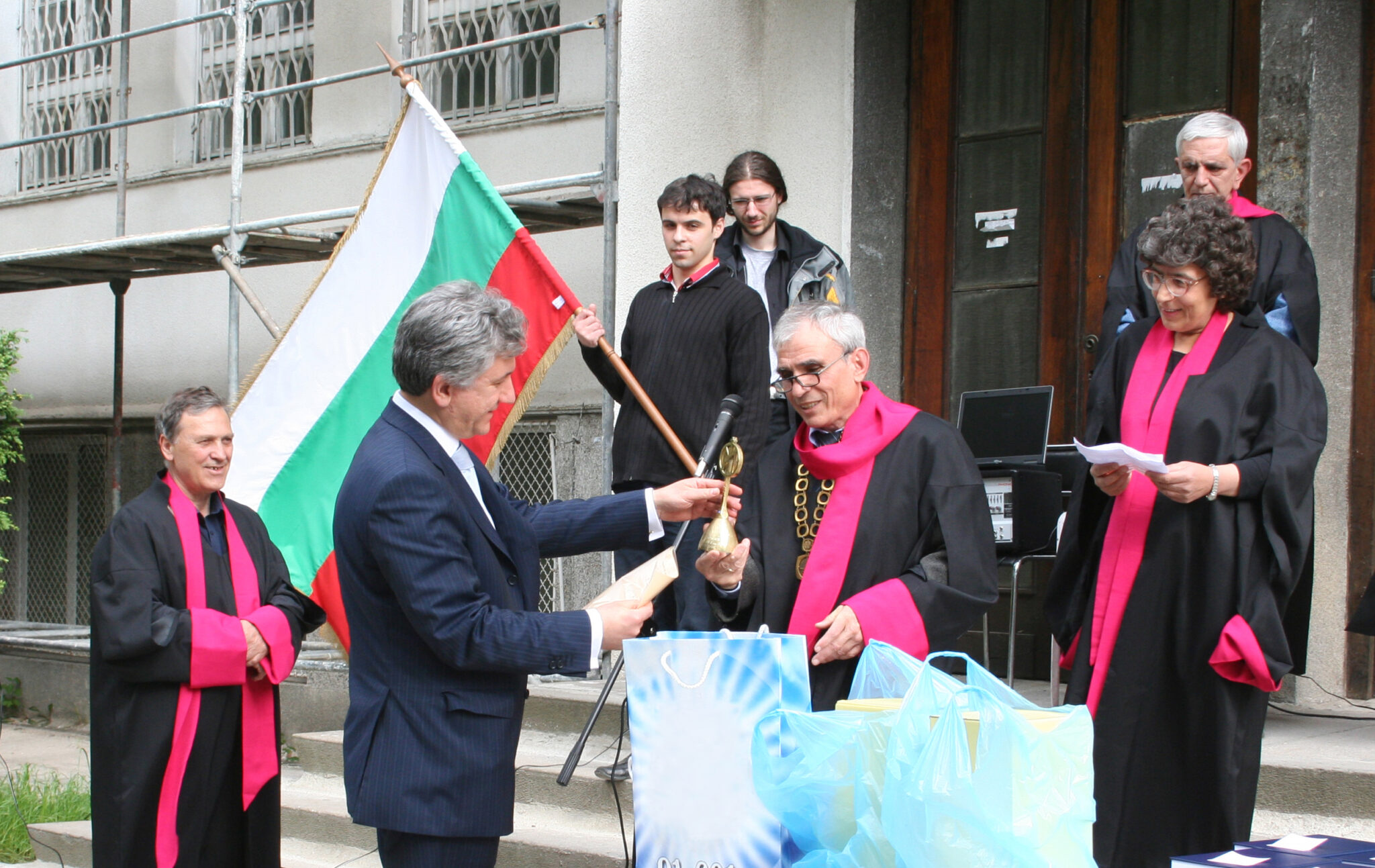 За нас - TechnoLogica